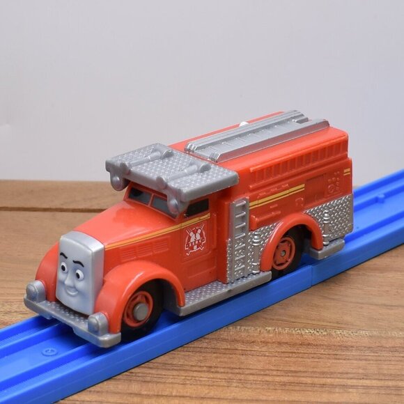 Thomas & Friends | Toys | Flynn Motorized Trackmaster Thomas Friends ...